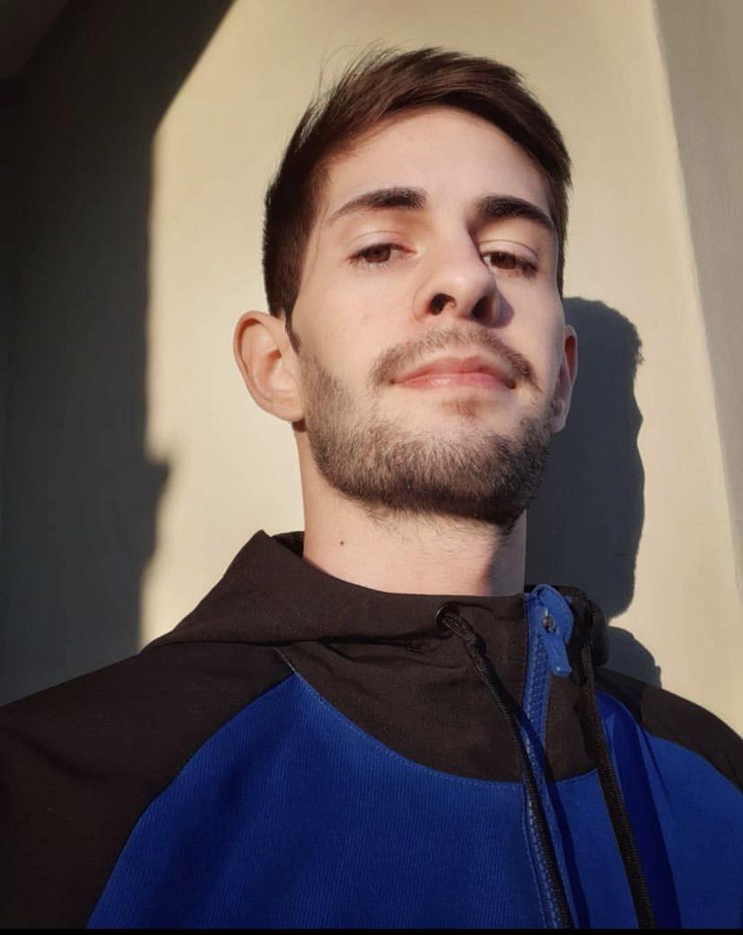 Hello everybody | Scrolller