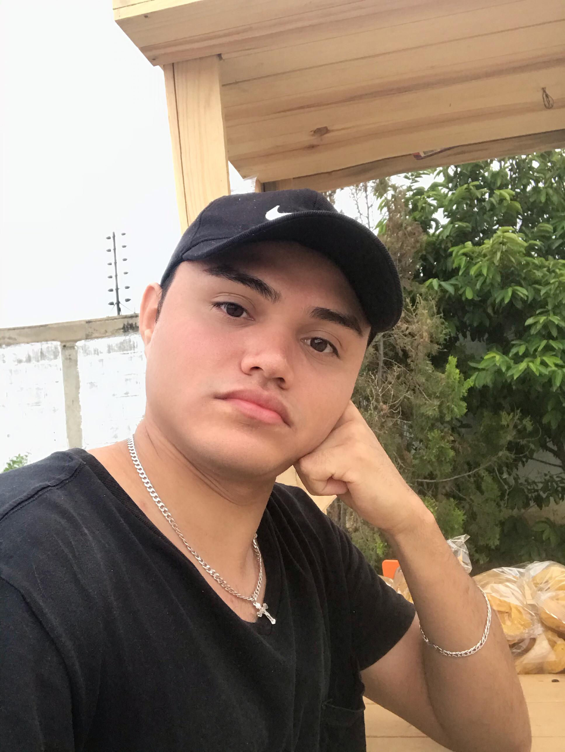 Hello i’m Single 🐱 | Scrolller