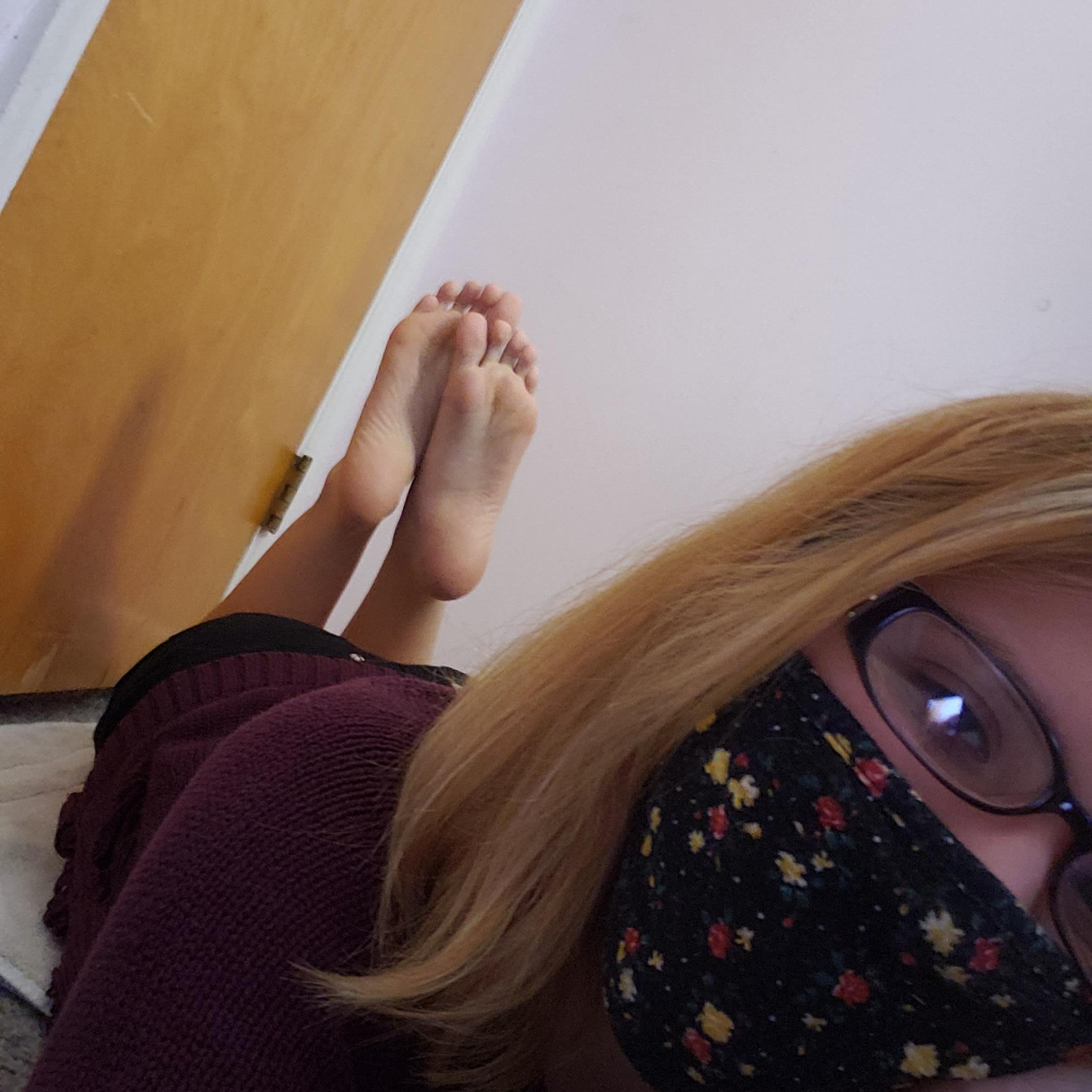 Hello my sweets | Scrolller