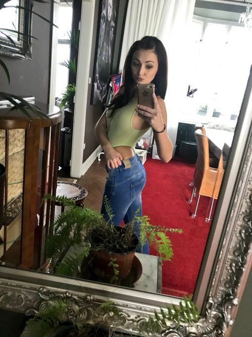 Hello Sissy!!! | Scrolller