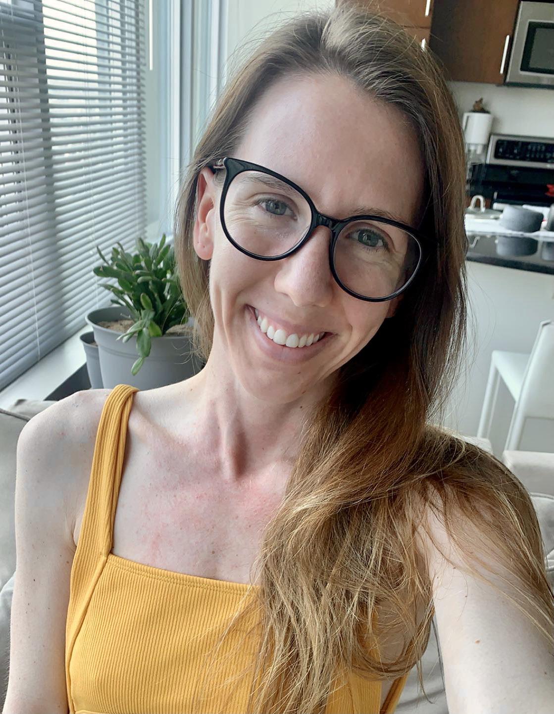 Hello yellow | Scrolller