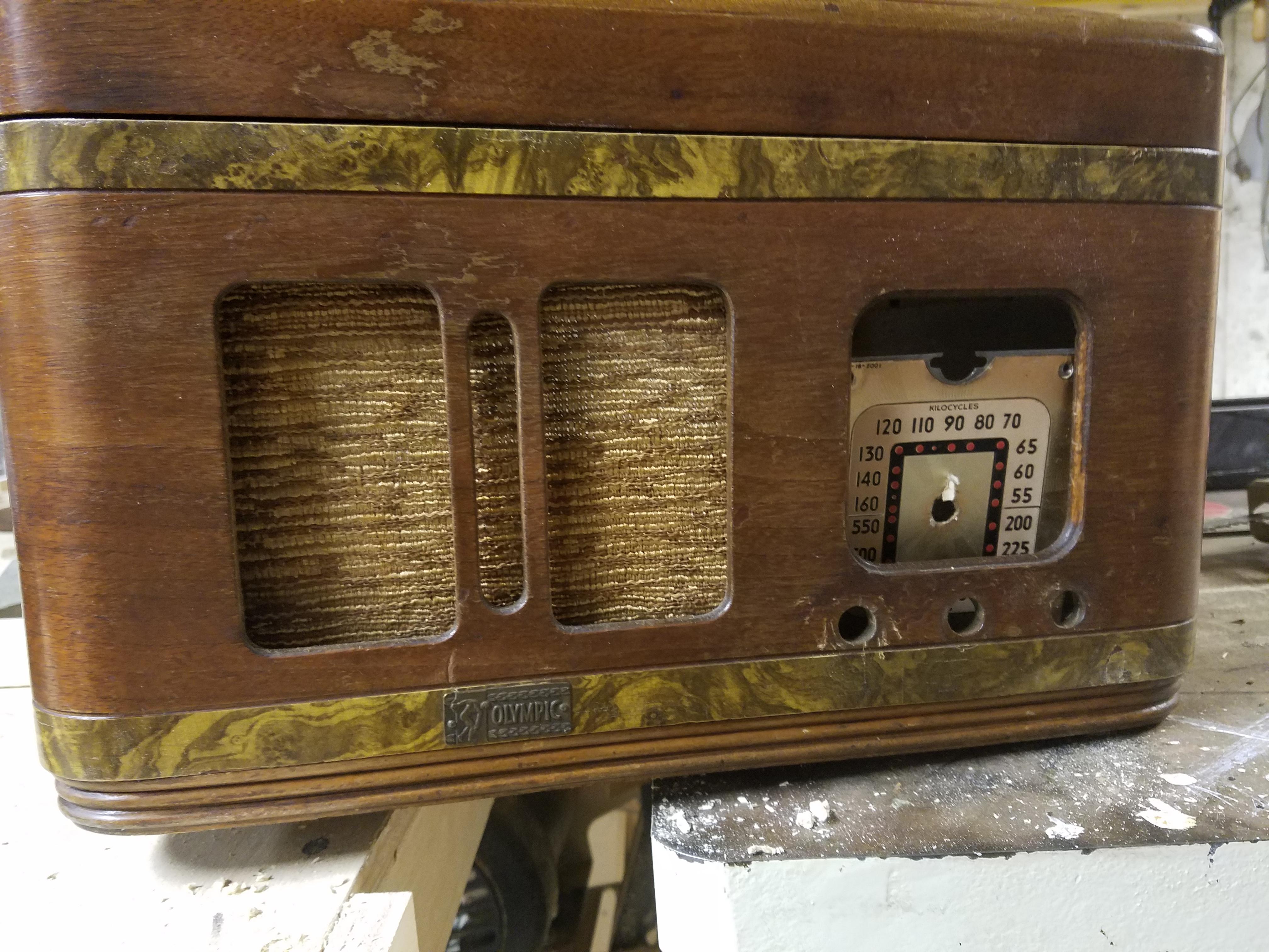 Help identify this radio/record player | Scrolller