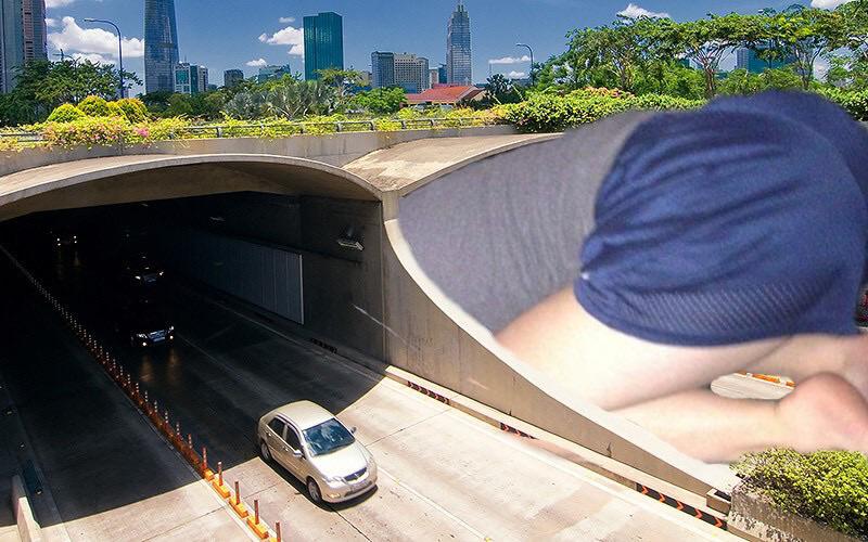 Help me I’m stuck | Scrolller