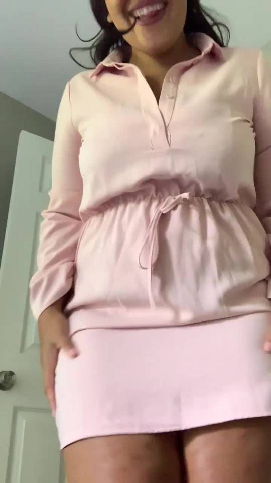 I’m headed to work but wanted to show you what’s under my outfit first ;) | Scrolller