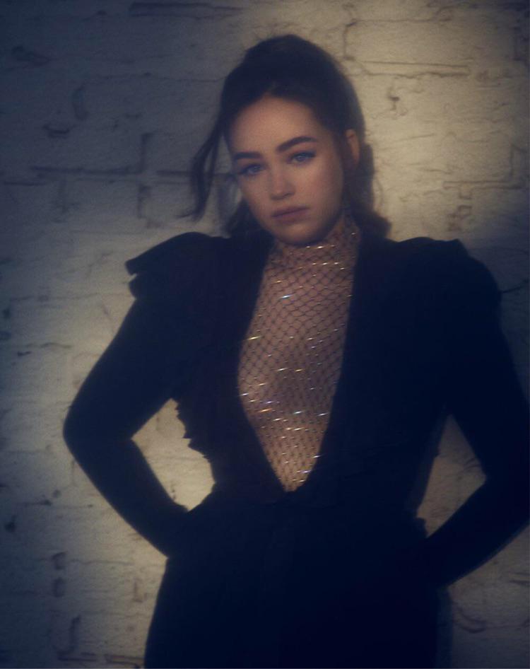 Help With Mary Mouser Scrolller