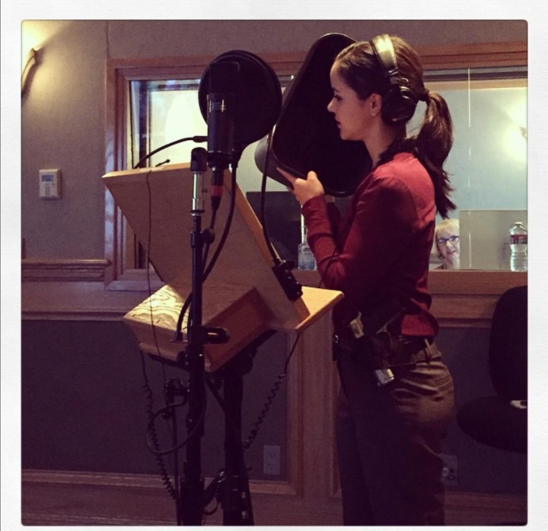 Her cute little (big) ass in the recording studio | Scrolller