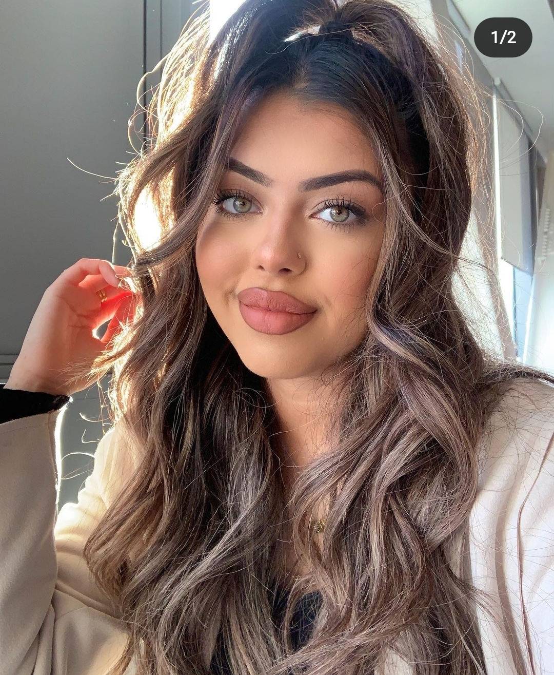 Her eyes are so fit | Scrolller