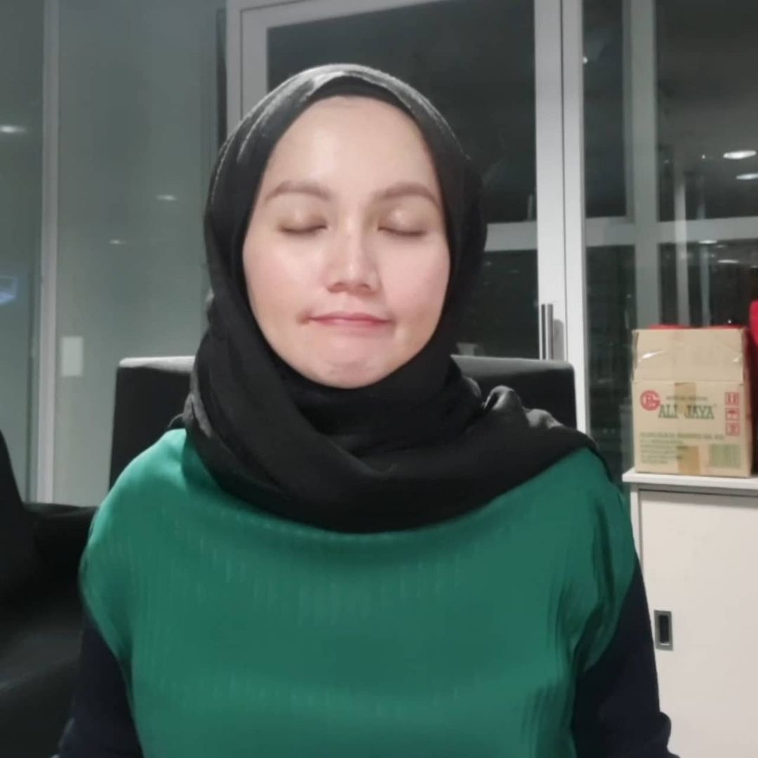 Her face is ready for your cum 🤤 | Scrolller