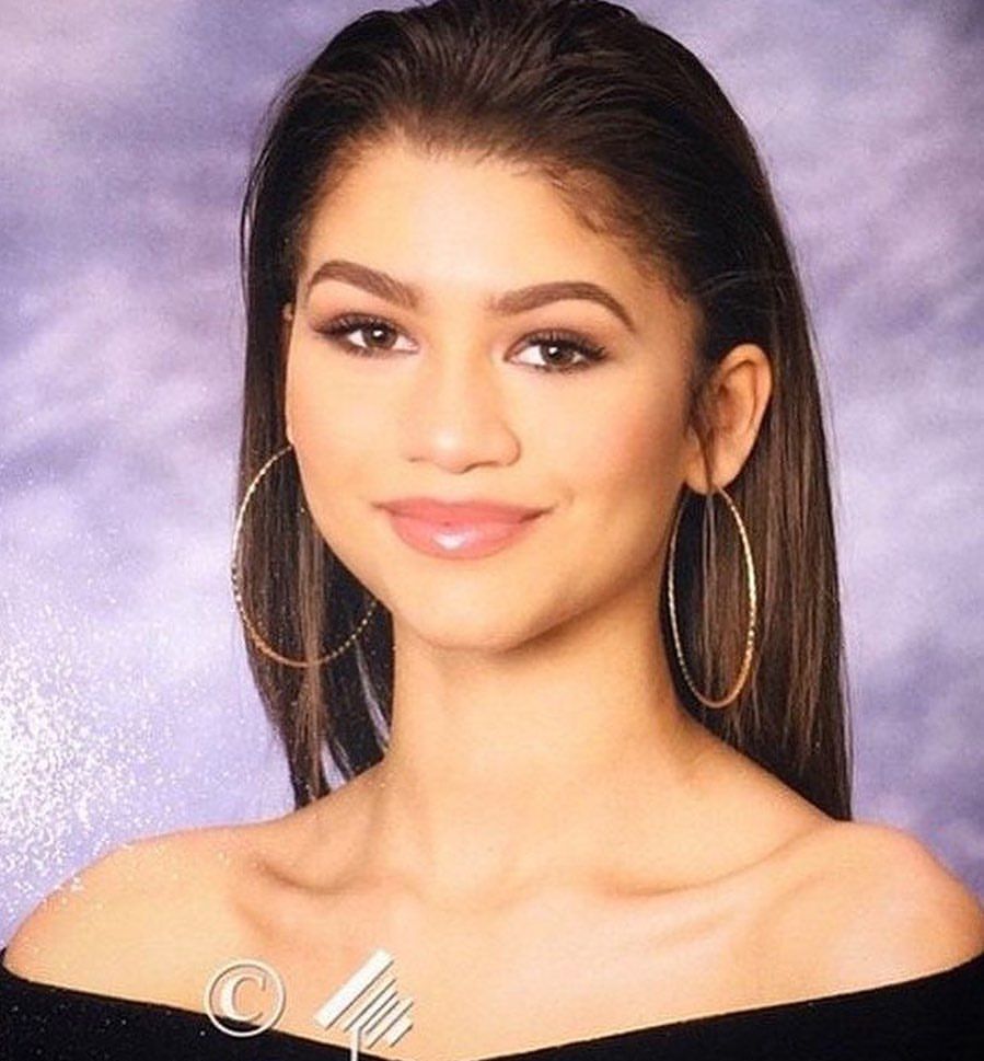 Her senior yearbook photo tho | Scrolller