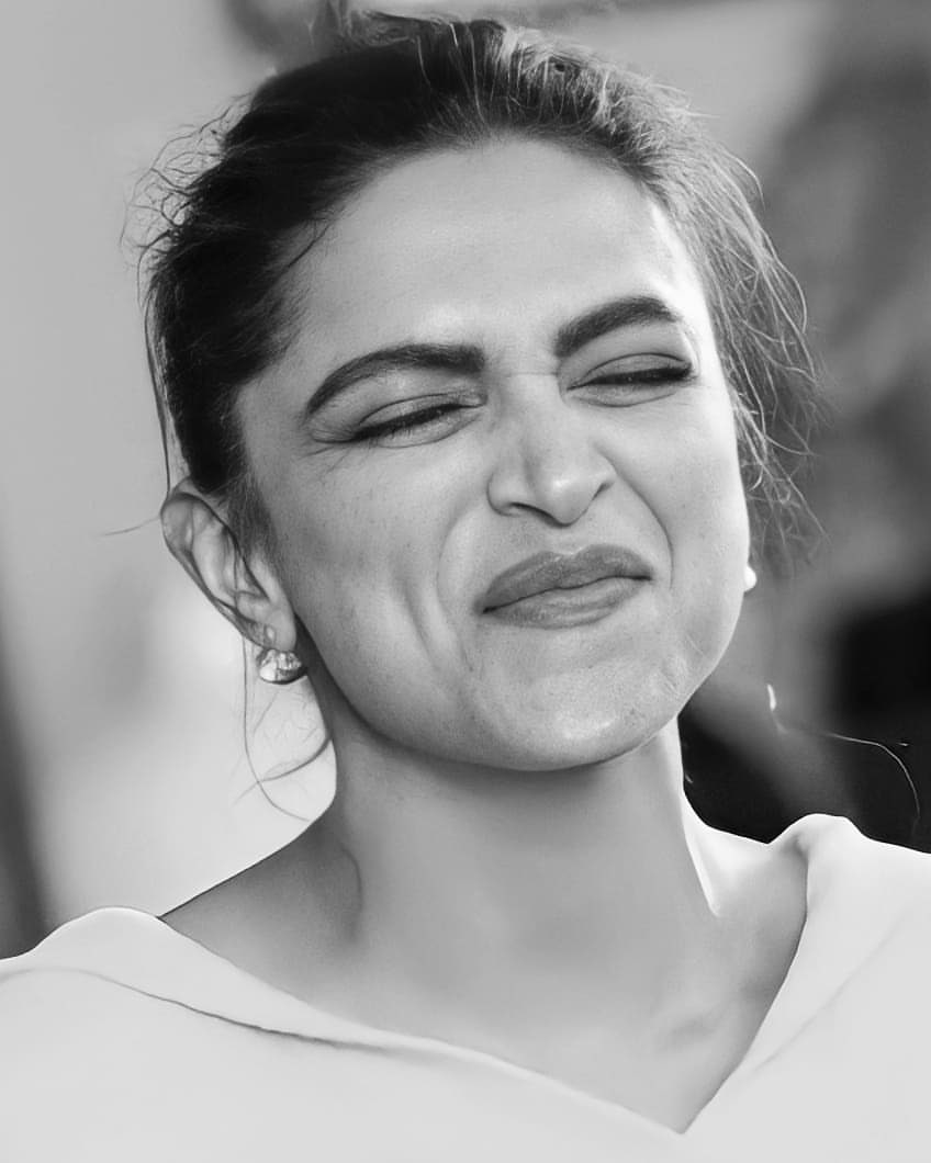 Her Smile Is So Cute 😍 Scrolller
