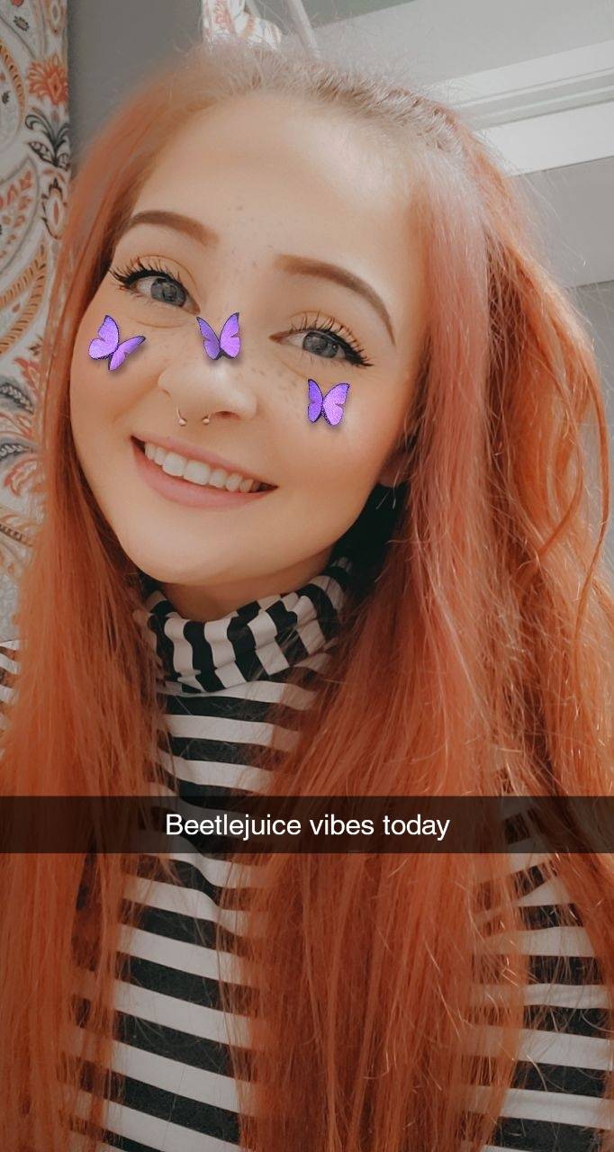 Here's another from the other day. It's been a while since I've dolled myself up like this and ...