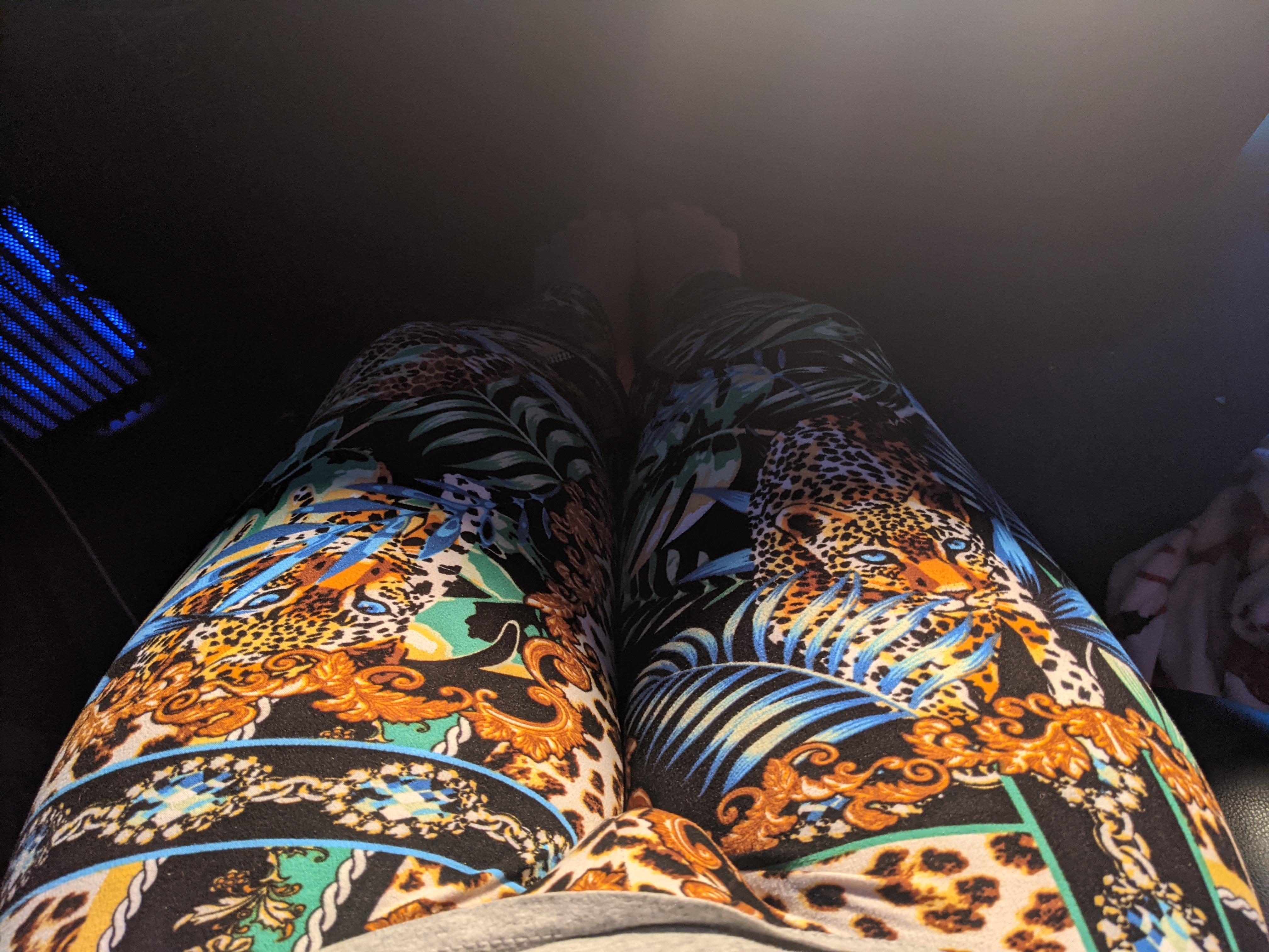 here's some femboy thigh and feet's.... | Scrolller