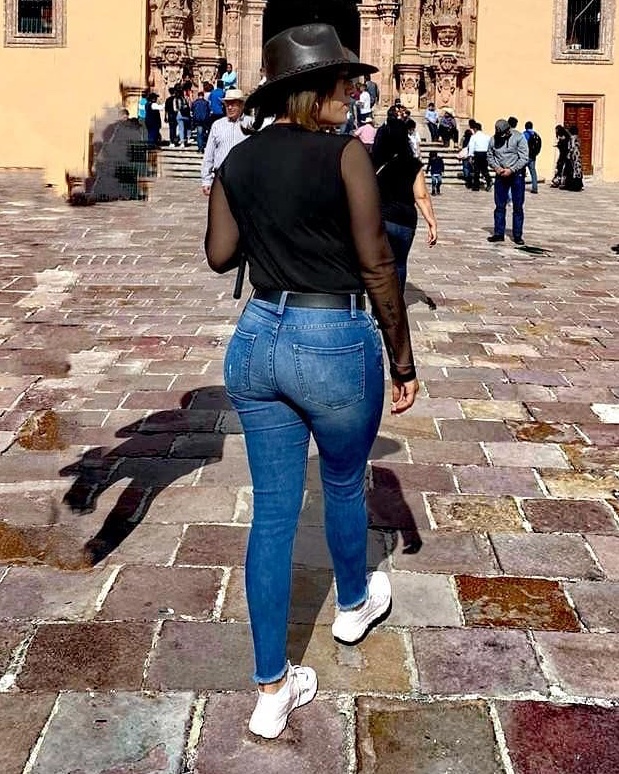Hermosa Jeans Scrolller
