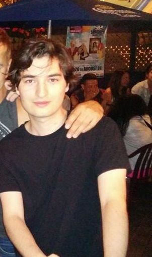 Hey! (27m) | Scrolller