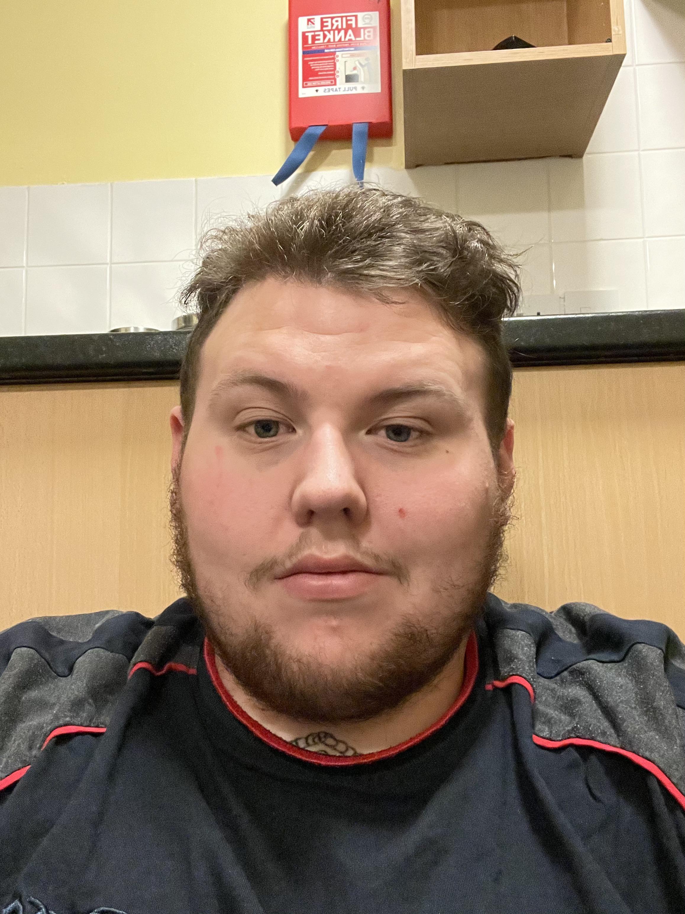 Hey boys 😈 | Scrolller