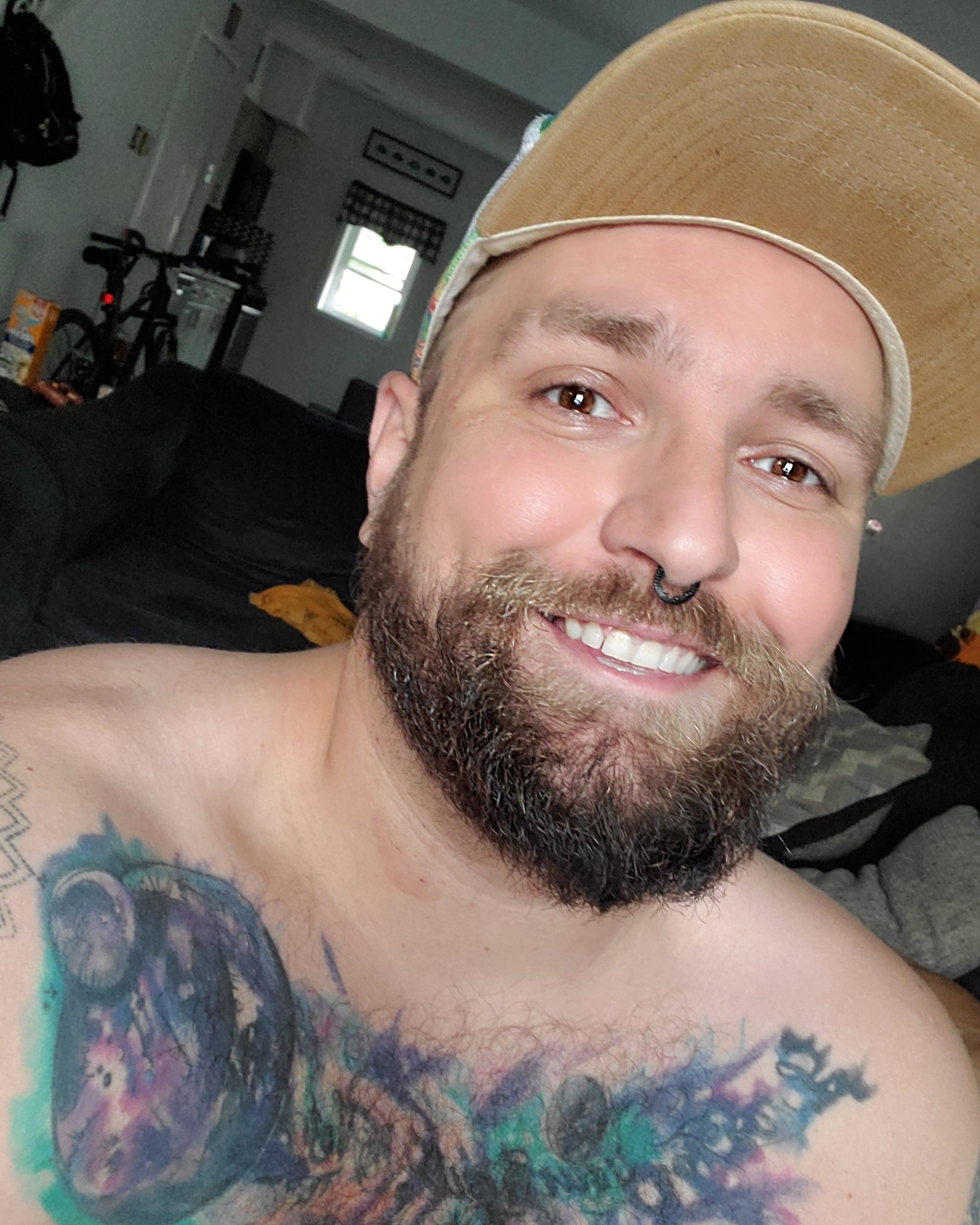 Hey bros 🐻💋💯😈 | Scrolller