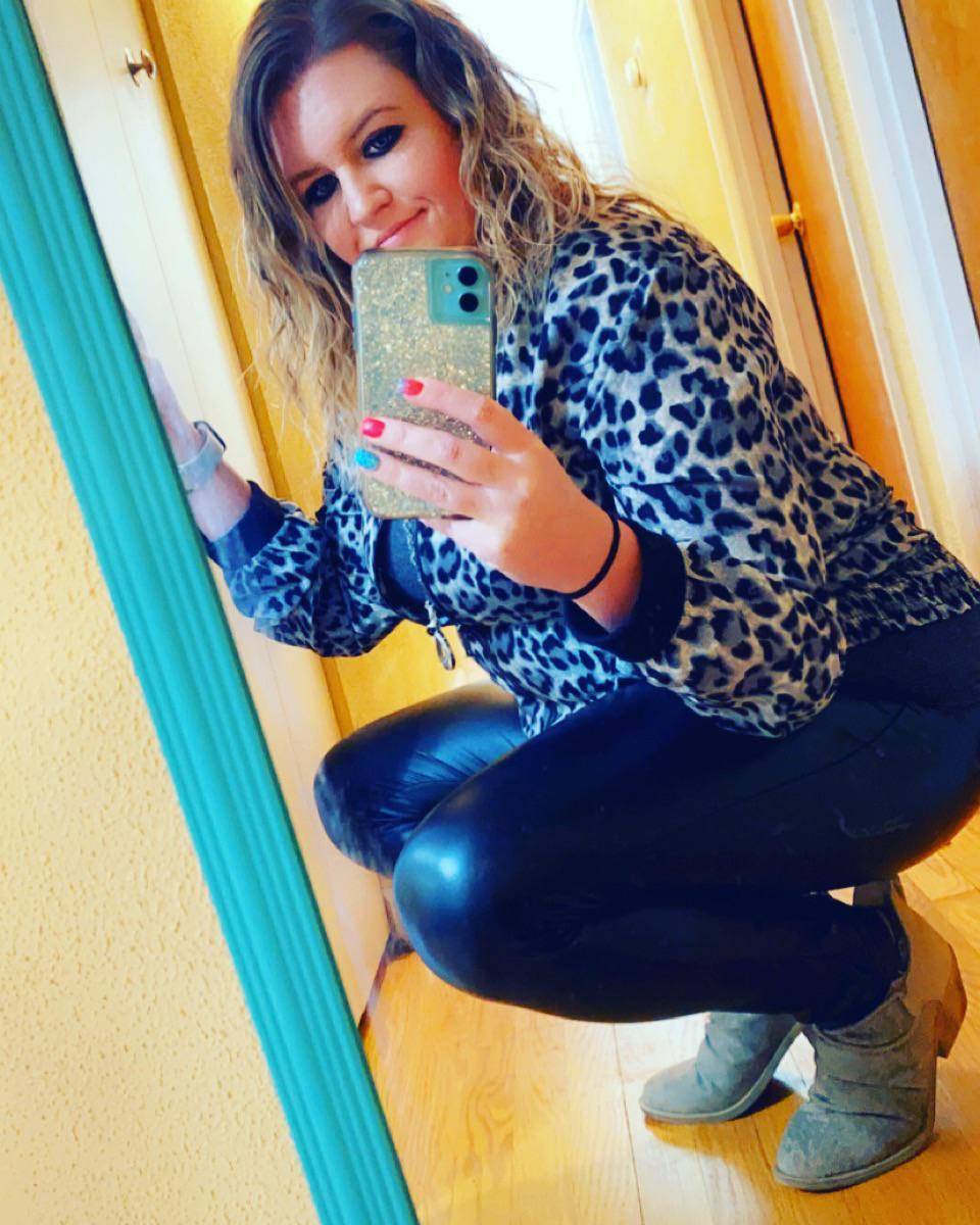 Hey cutie 😉 | Scrolller