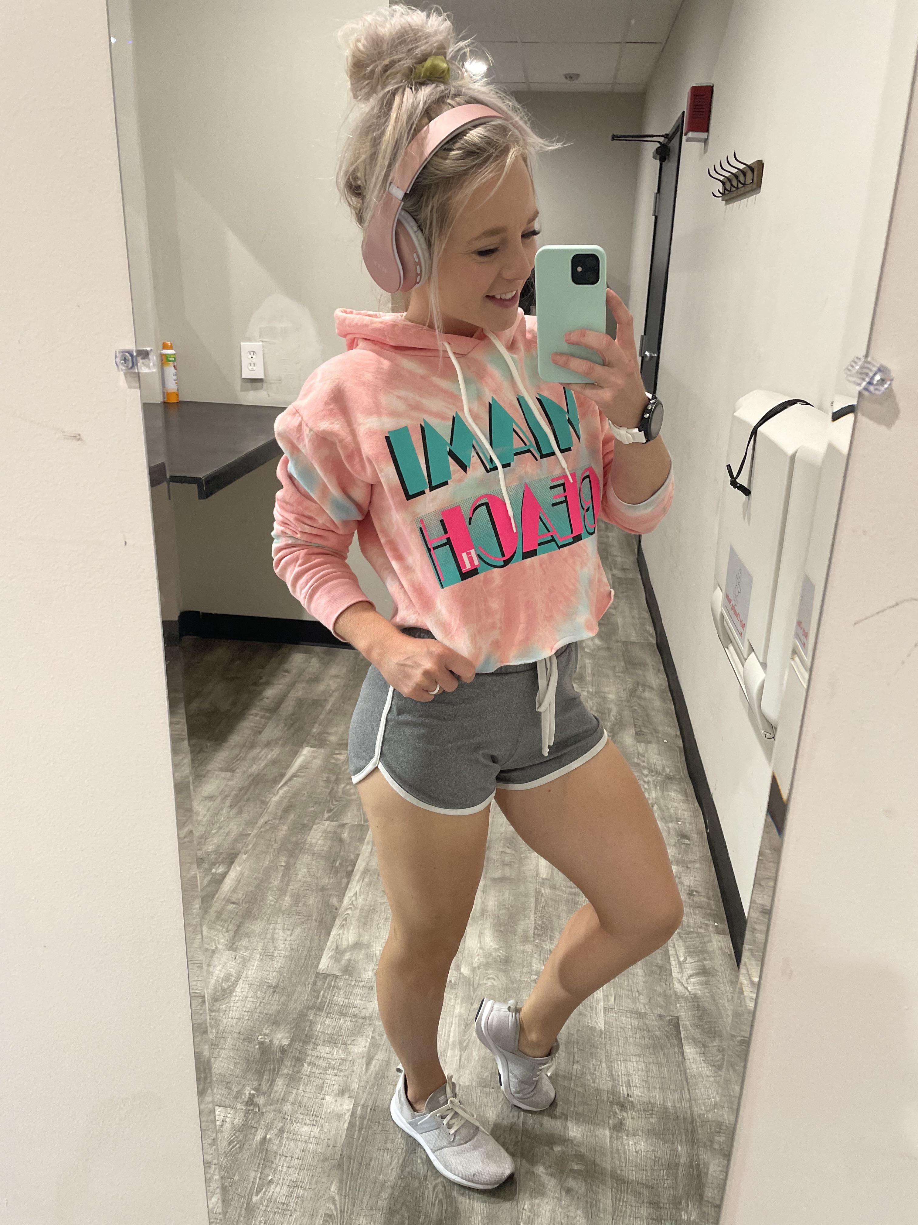 Hey cuties. How’s your Saturday going? | Scrolller