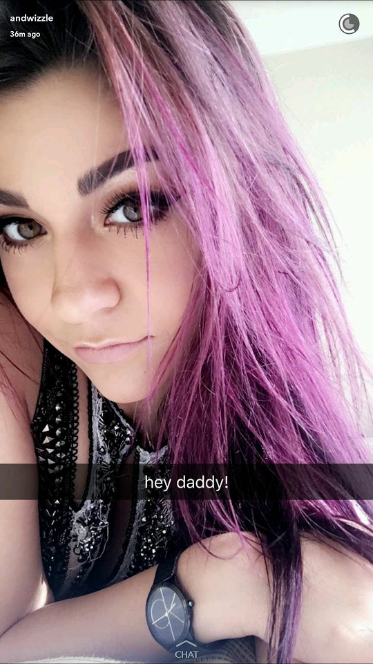 hey daddy! | Scrolller