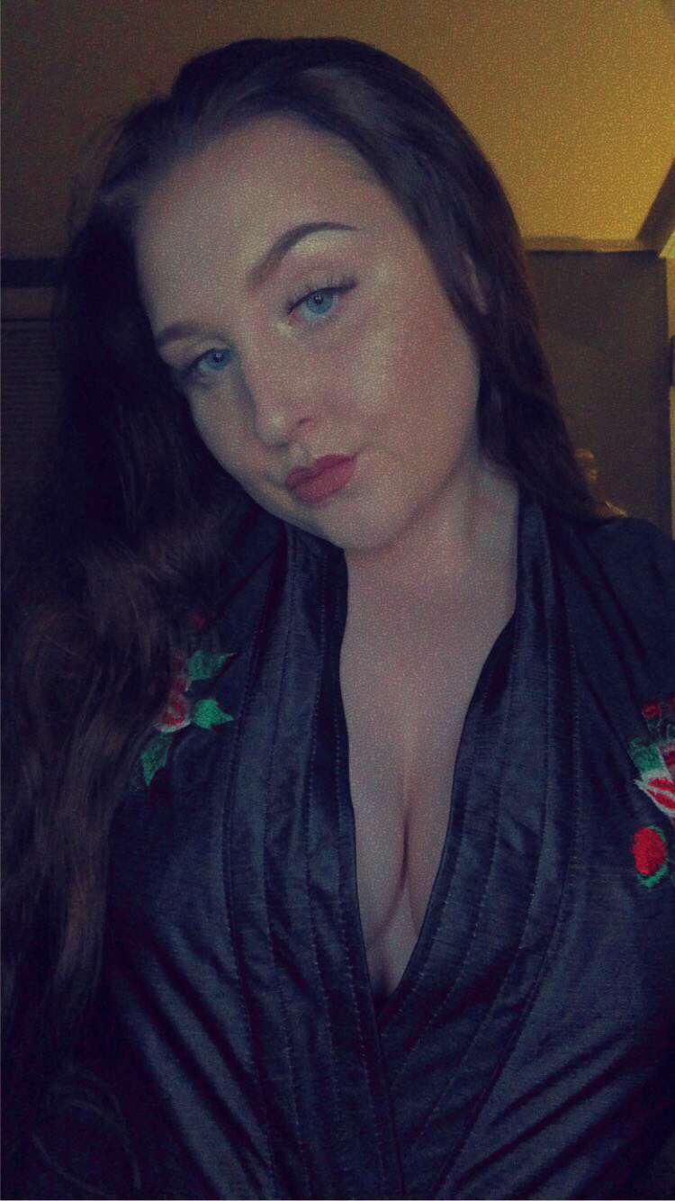 hey, neighbor. 😘 mom of one | Scrolller