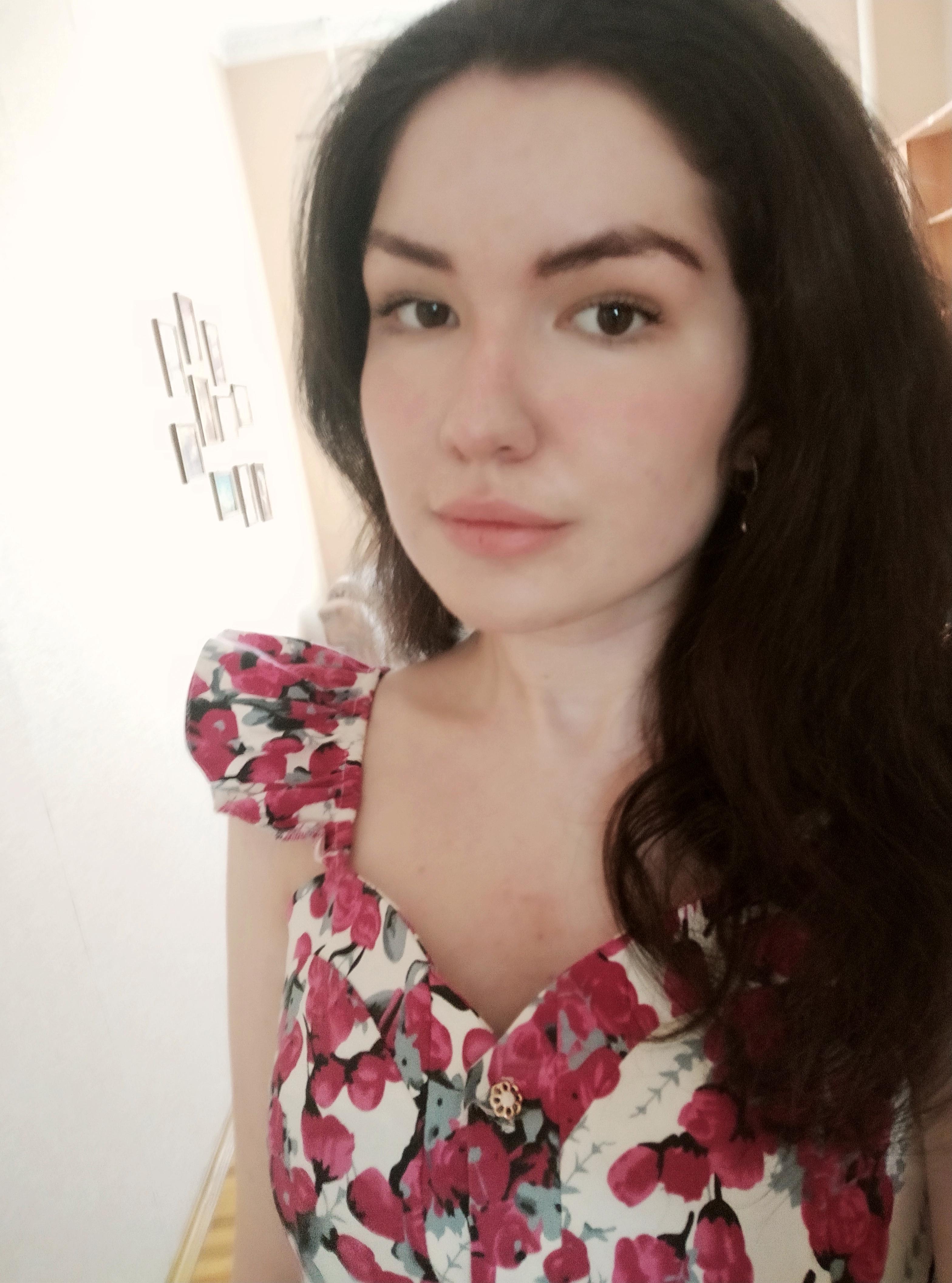 Hey there 😊 [F21] | Scrolller