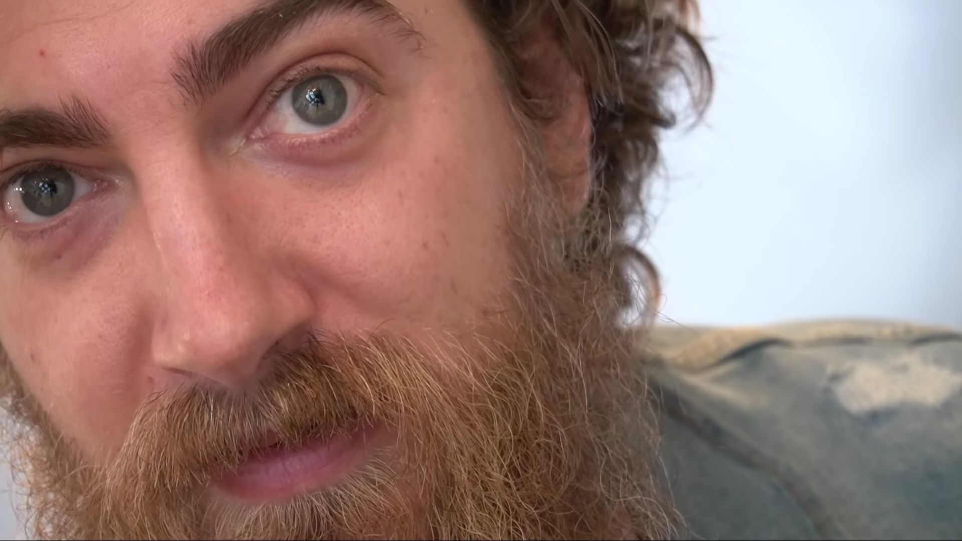 Hey, want some beans? | Scrolller