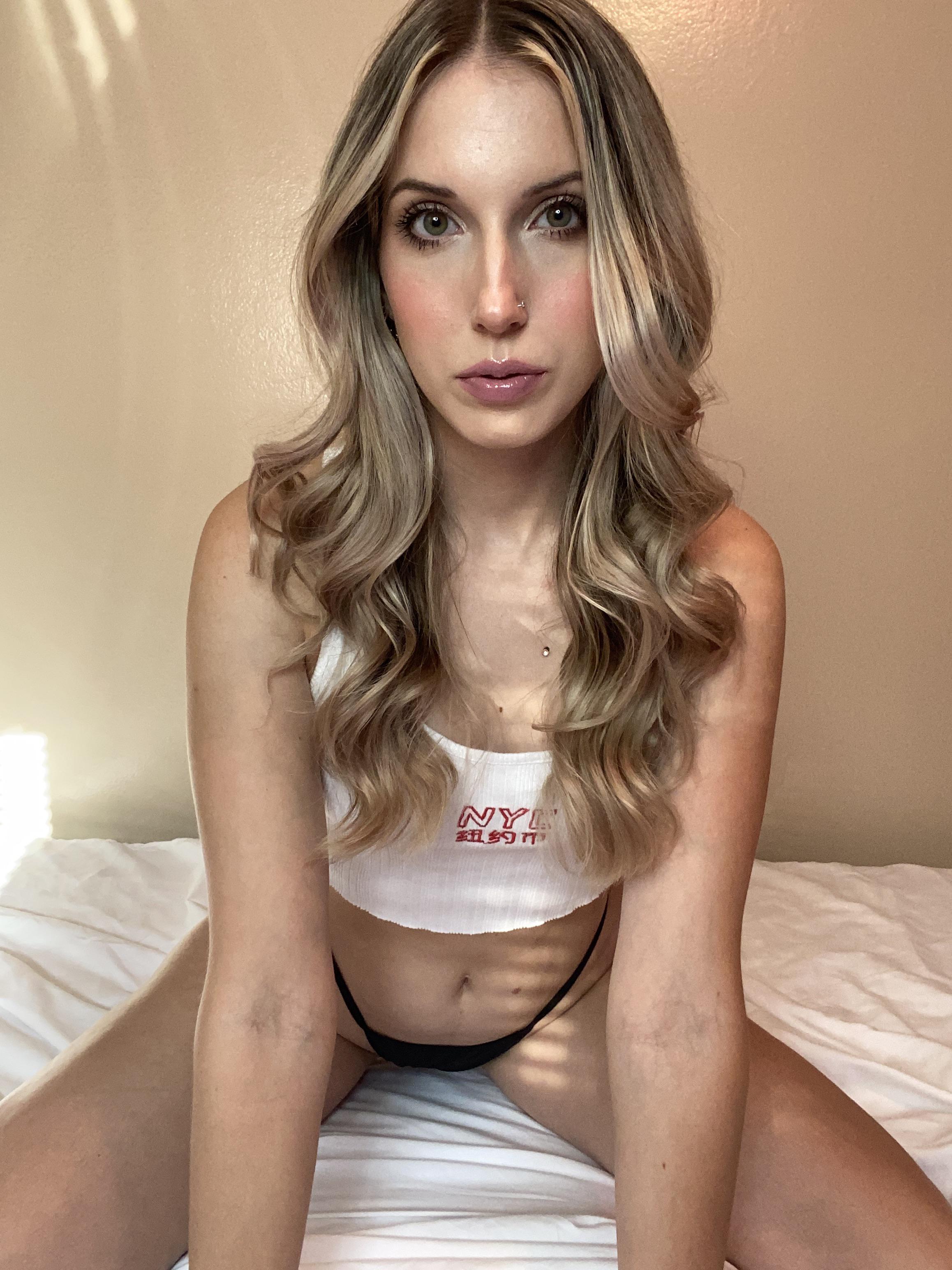 Hi 💕 (30f) | Scrolller