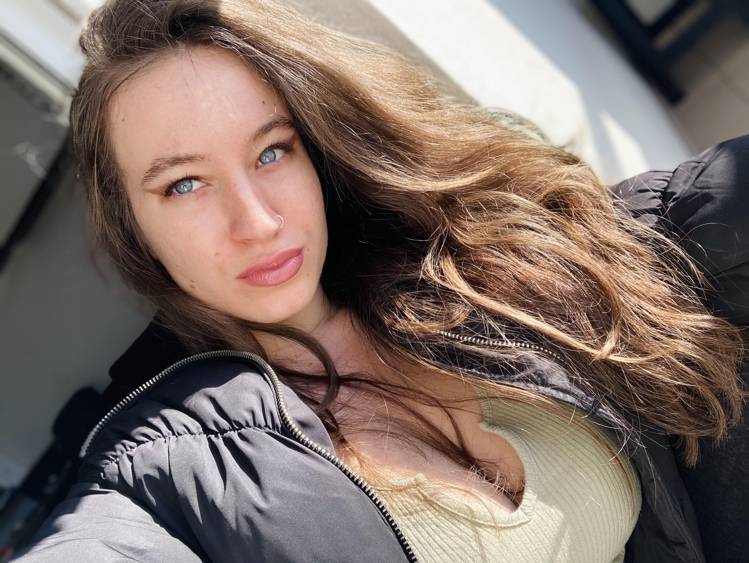 Hi again 😇 | Scrolller