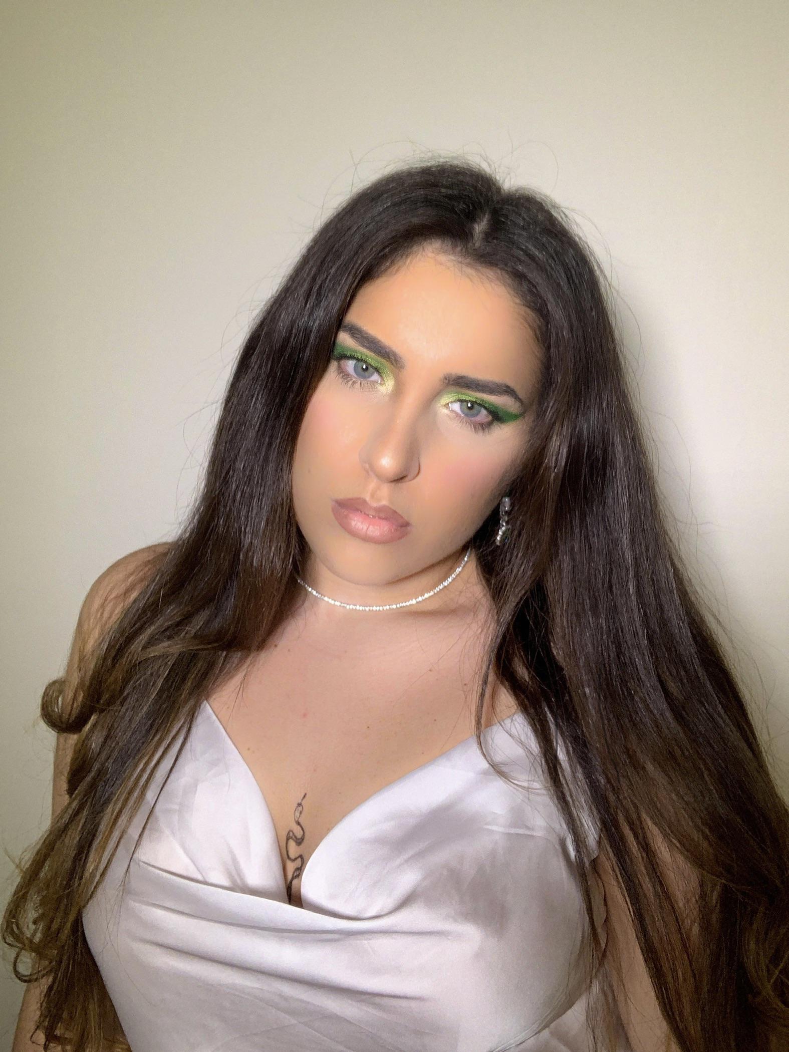 Hi everyone | Scrolller