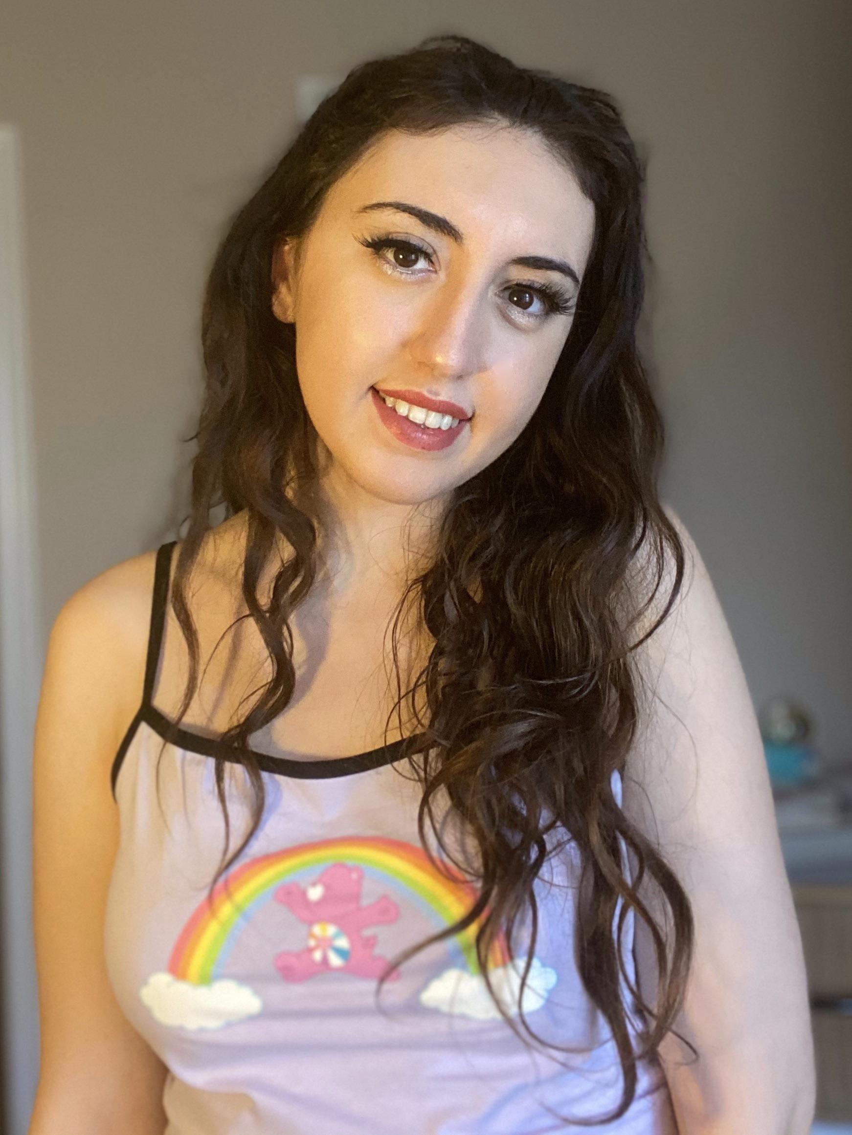 Hi everyone have a good day 😇 over 18 | Scrolller