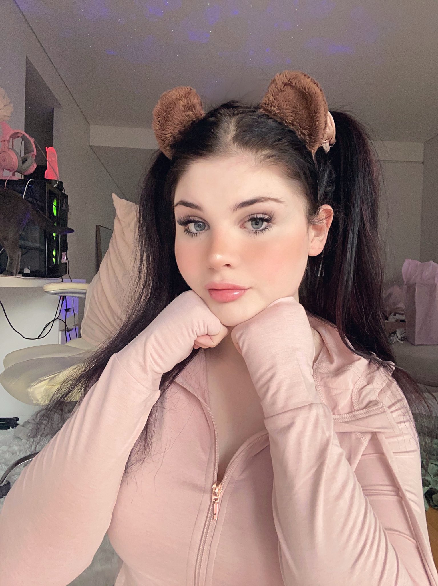 hi handsome :D | Scrolller