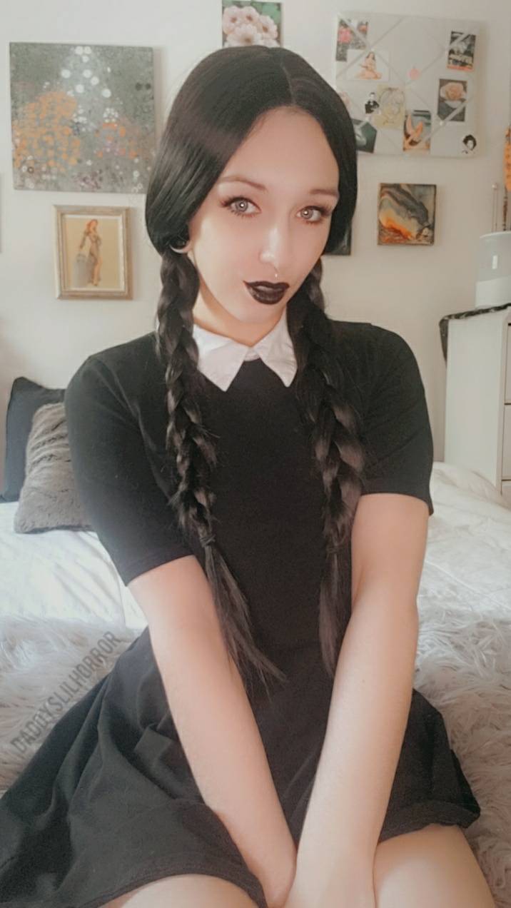 Hi, I'm Wednesday 🖤 | Scrolller