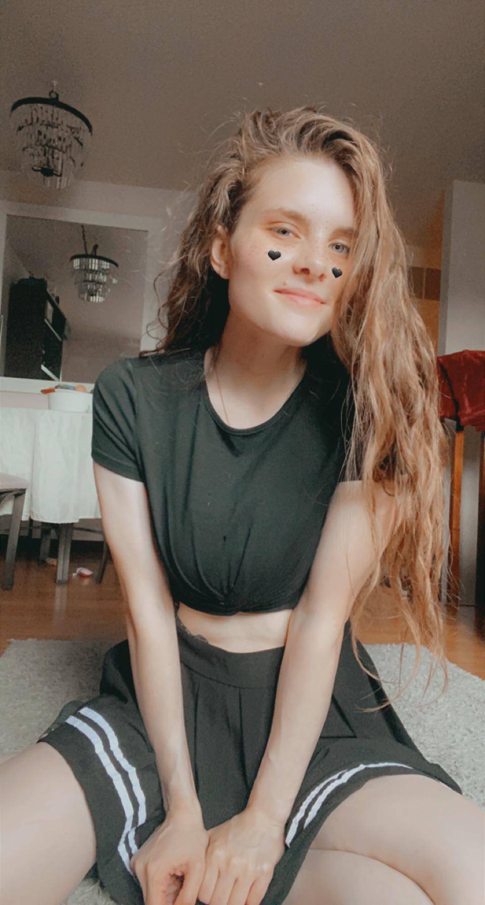 Hi (over 18) | Scrolller