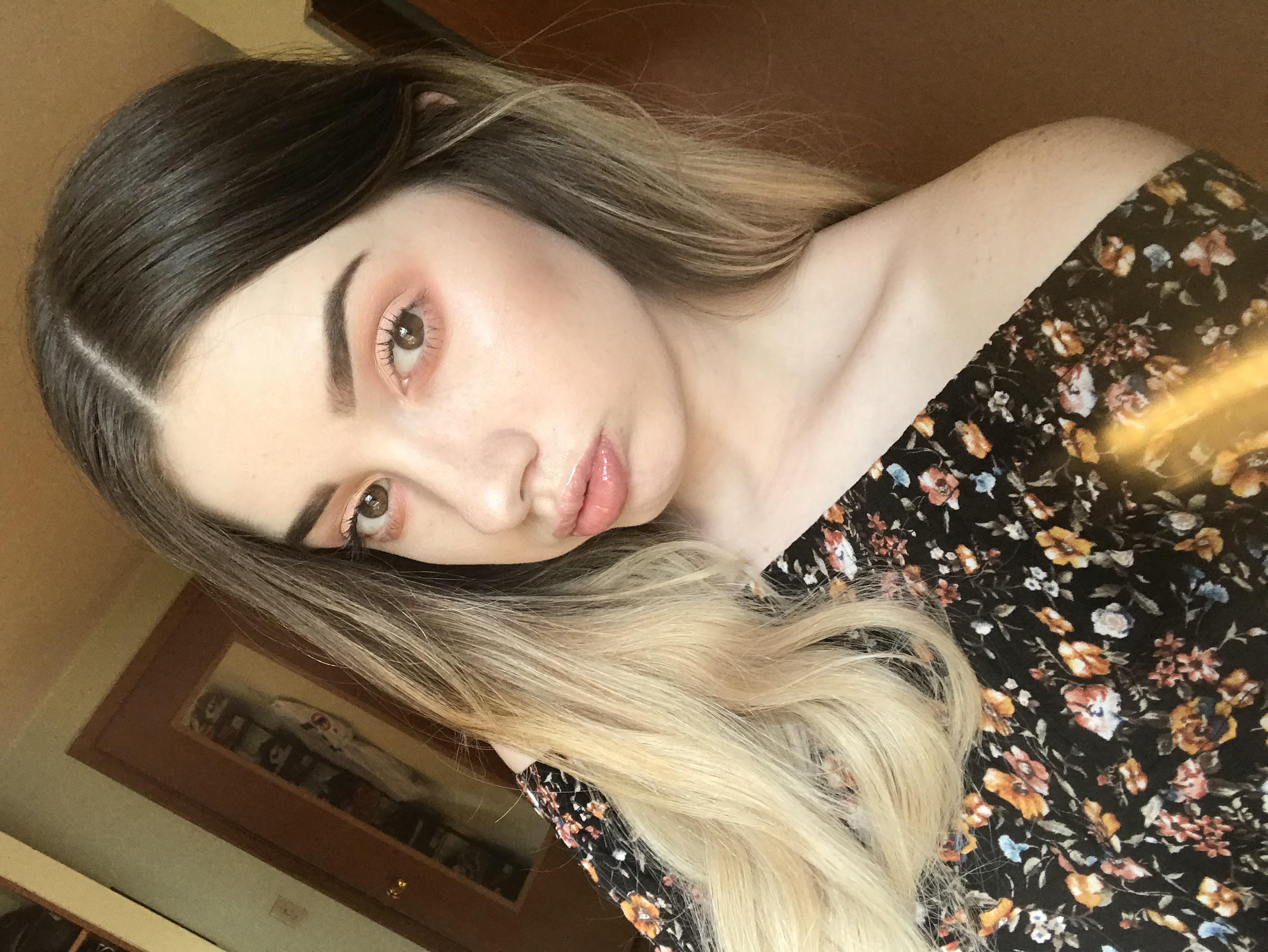 Hi 💘💘💘 (over 18) | Scrolller