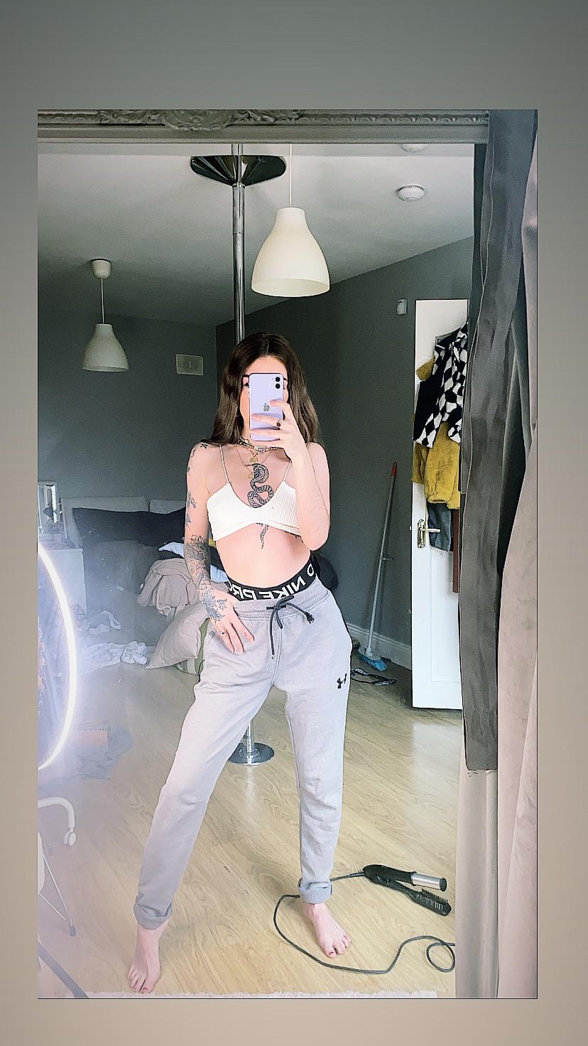 Hi there | Scrolller