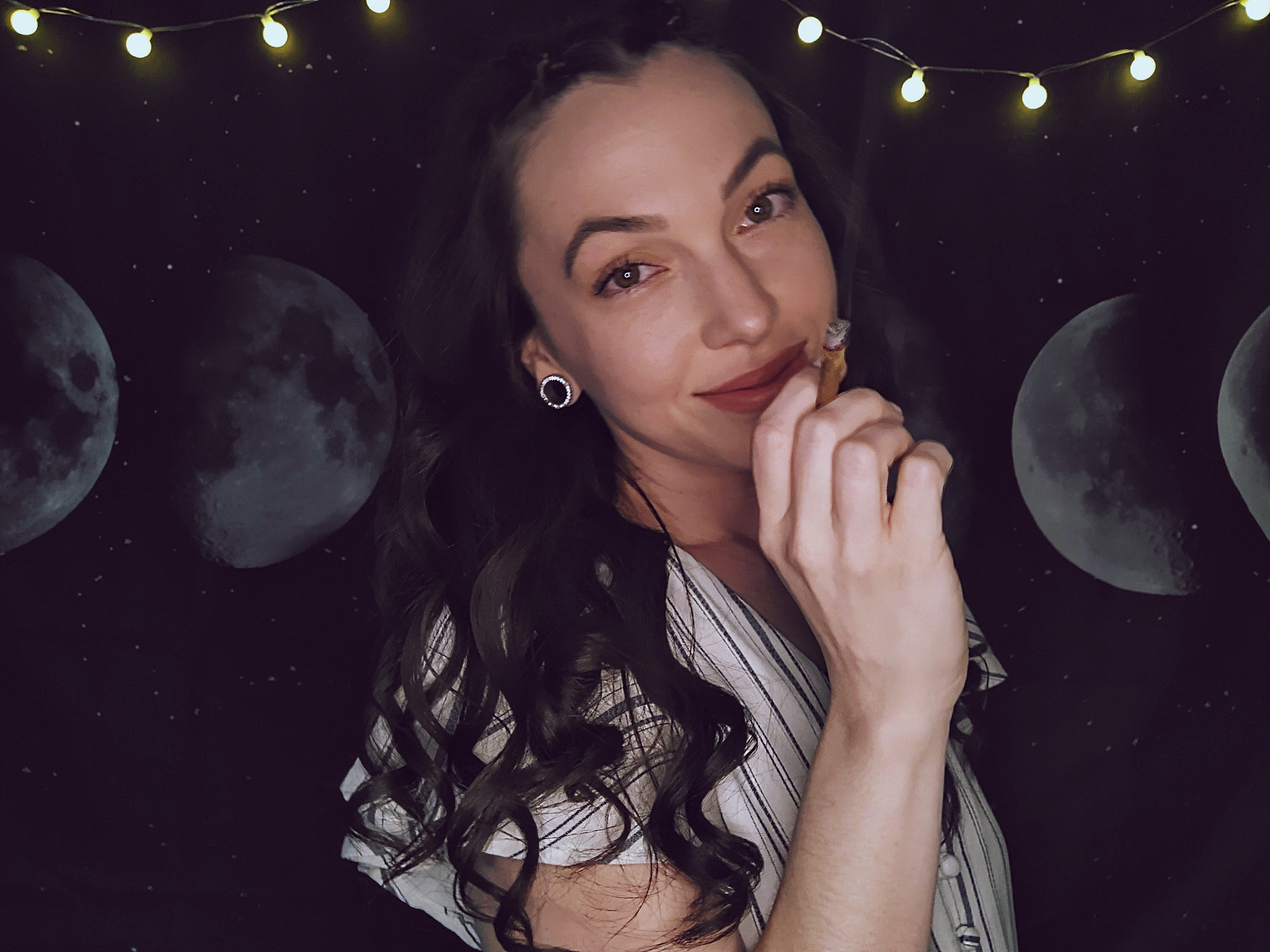 High eyes are pretty too.. right? 🥺👉👈 | Scrolller