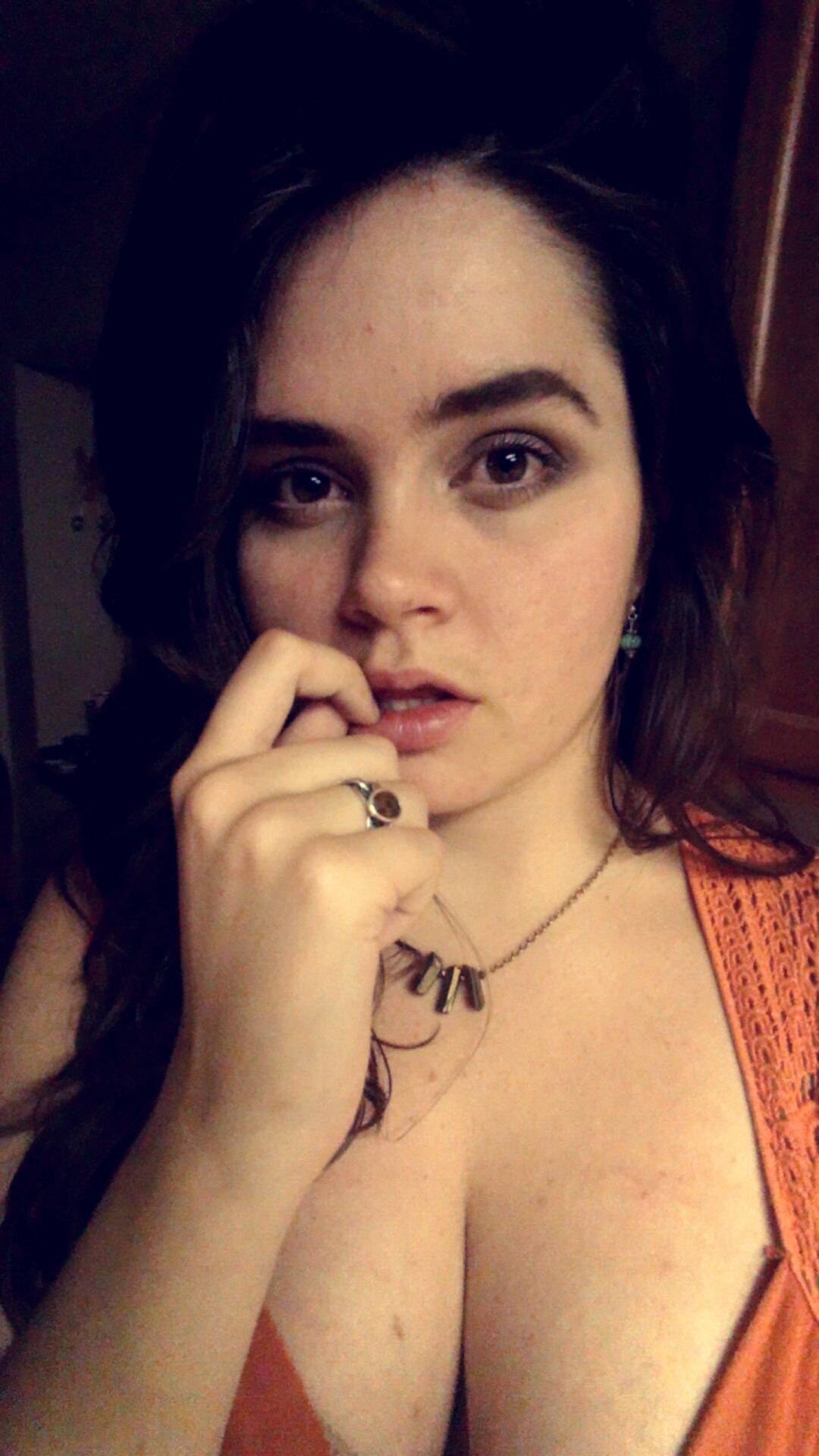 High there peeps :3 | Scrolller