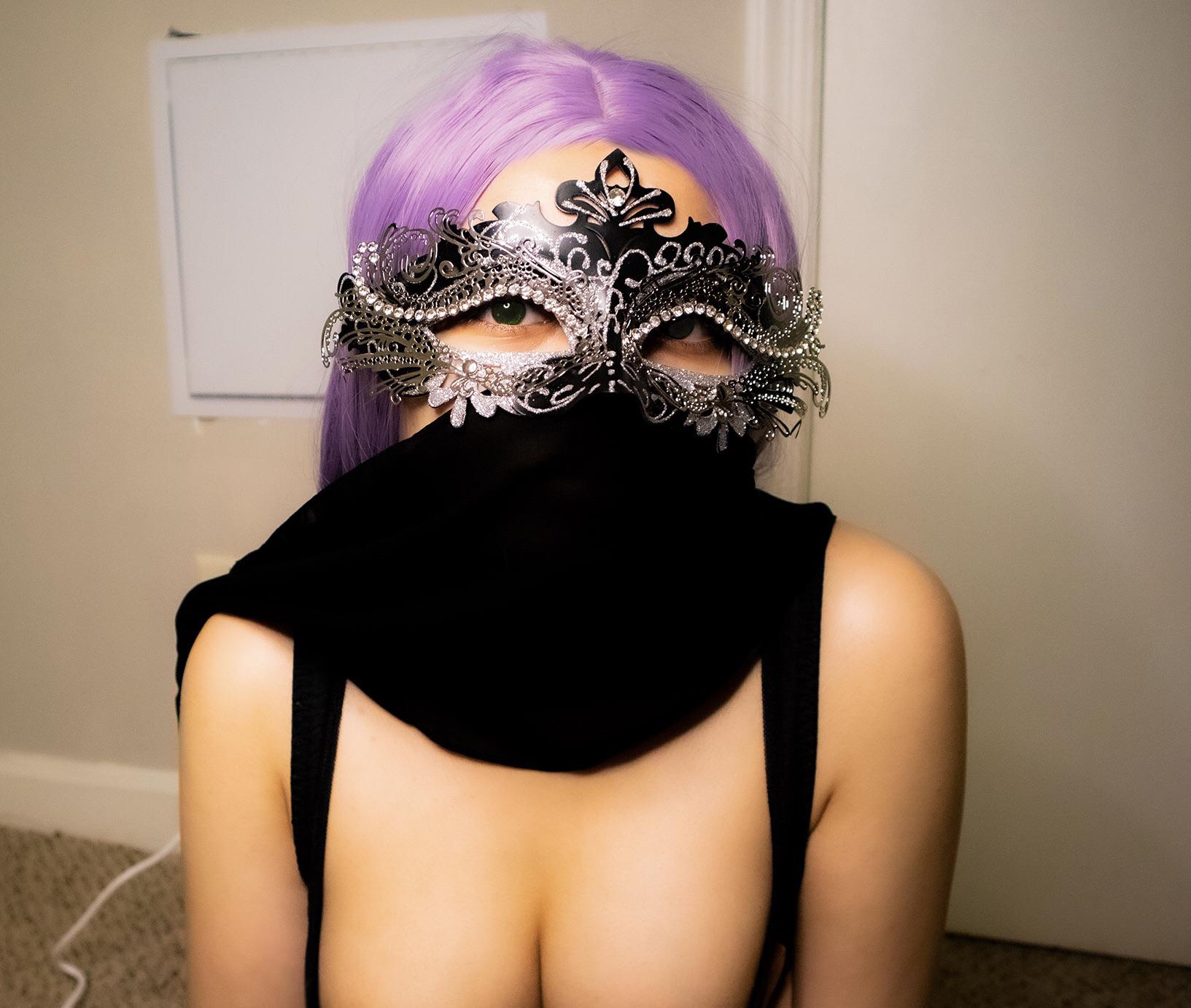 Hijabi Teen Gone Wild 🤤 | Scrolller