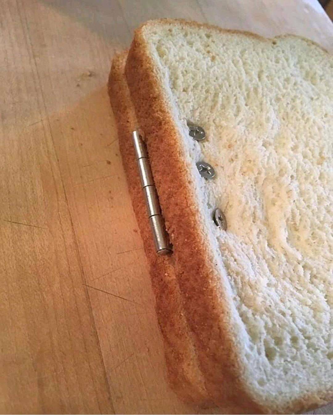 Hinged Bread | Scrolller