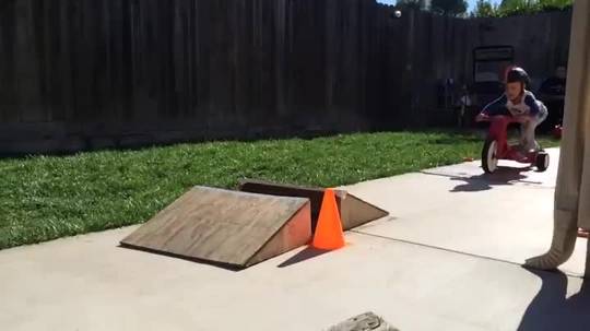 Tricycle ramp | Scrolller