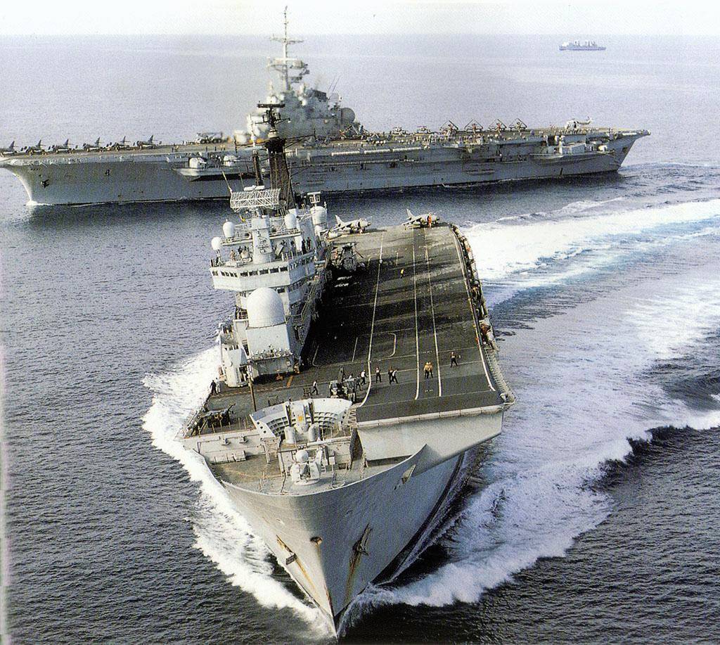 HMS Invincible drifting next to French aircraft carrier Clemenceau, 1993 [1024x917] | Scrolller