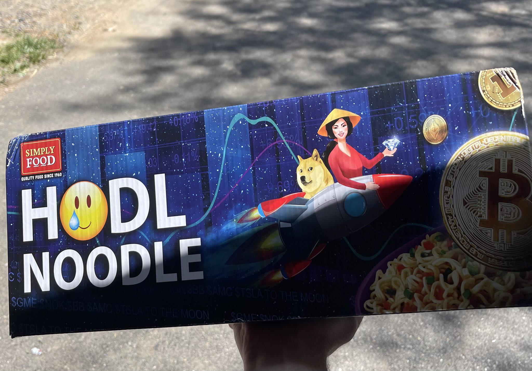 HODL till the moon | Scrolller