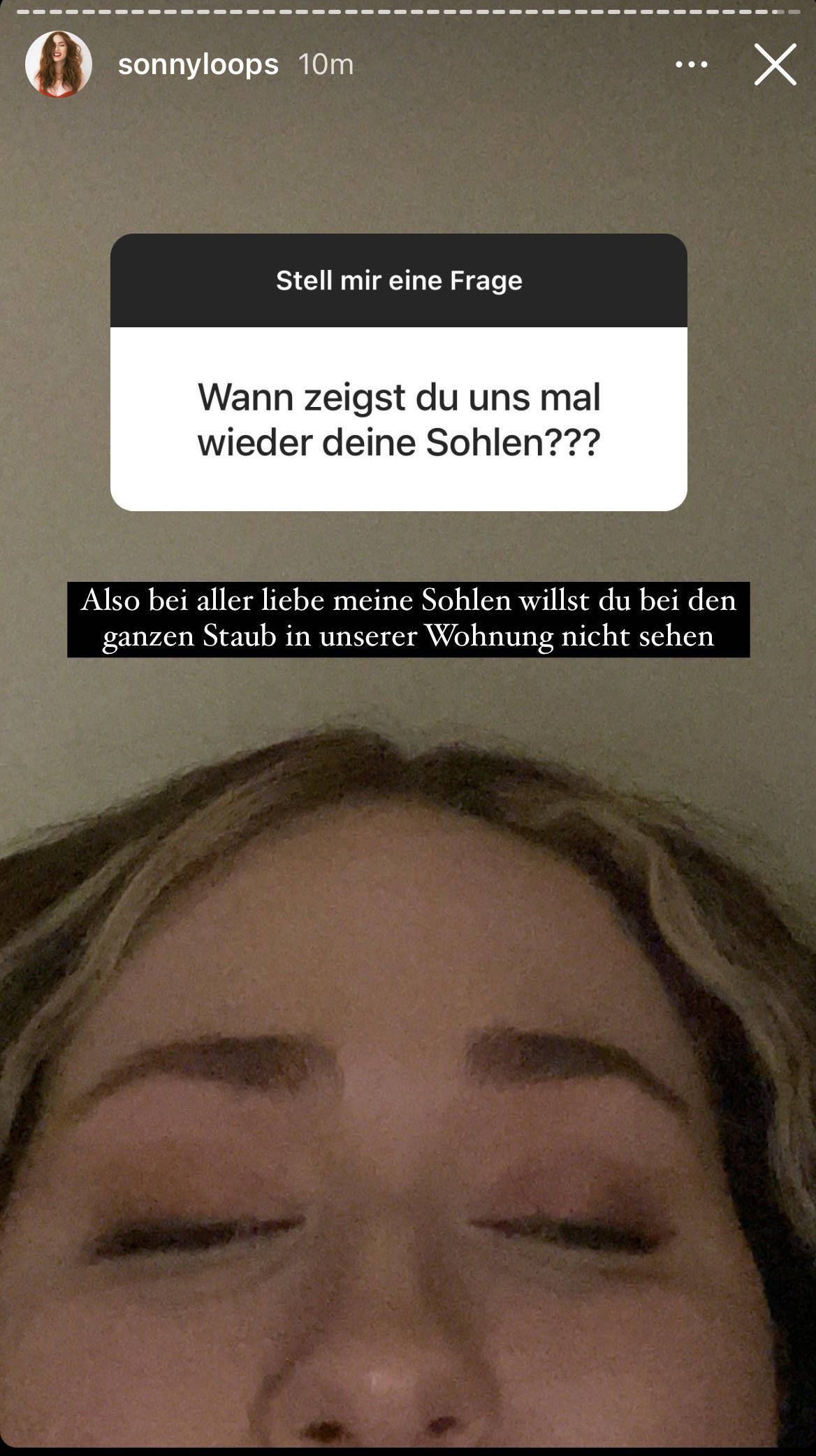 Hoffentlich zeigt Sonny uns bald wieder ihre Sohlen | Scrolller