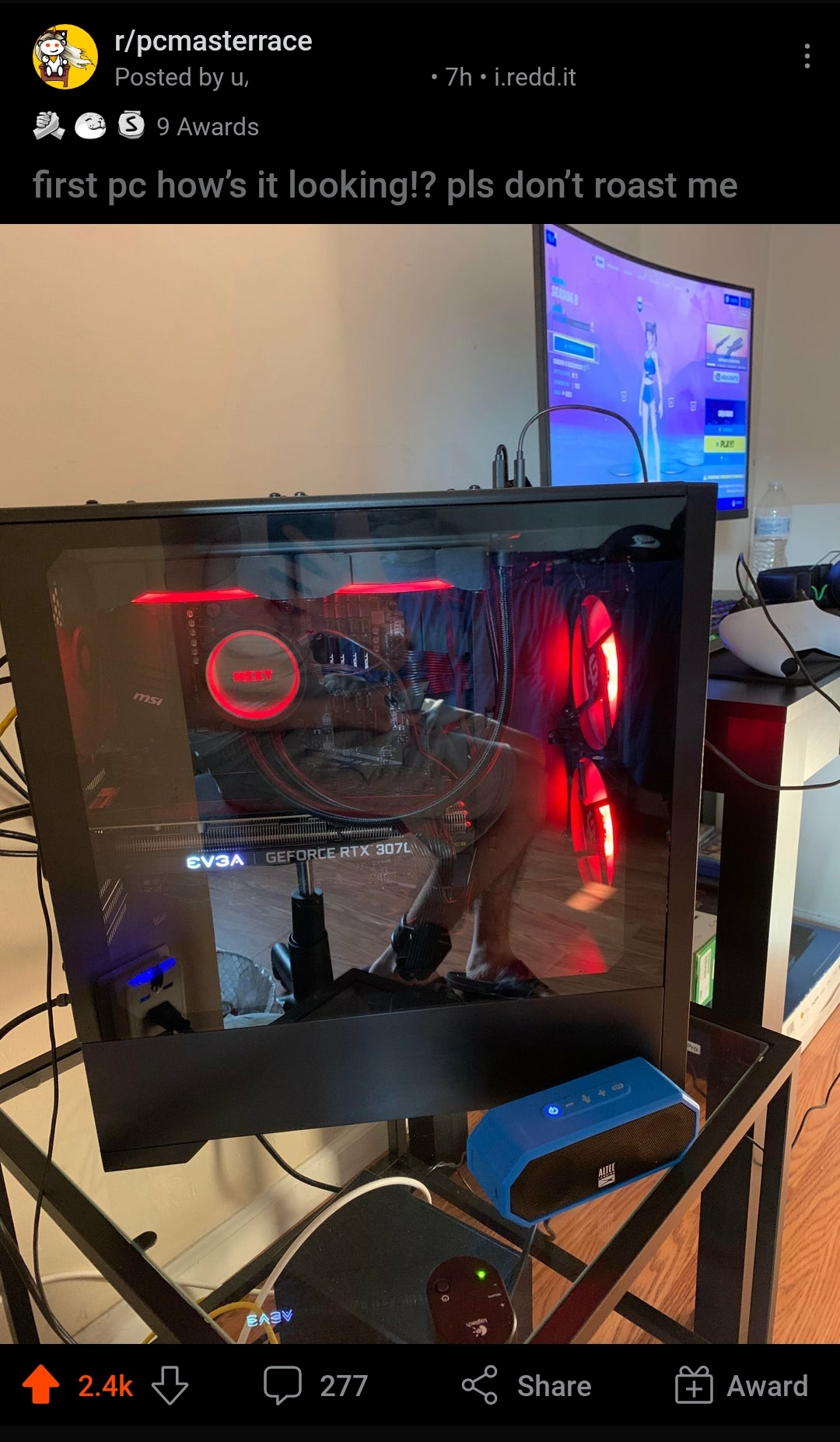 Hol up !!! | Scrolller