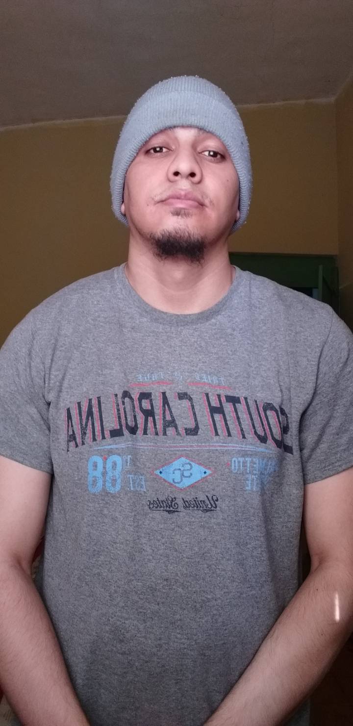 Hola amigos | Scrolller