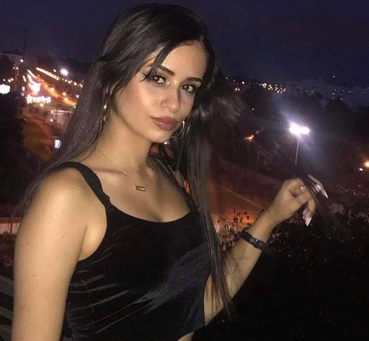 Hola. F23 | Scrolller