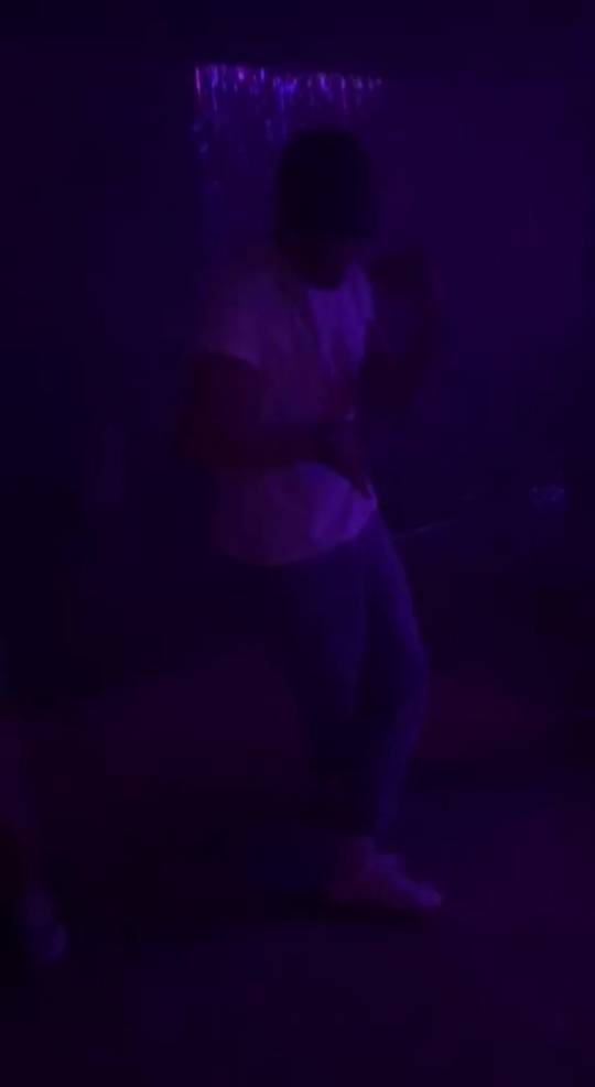 Hold my beer while I do a backflip on the dancefloor | Scrolller