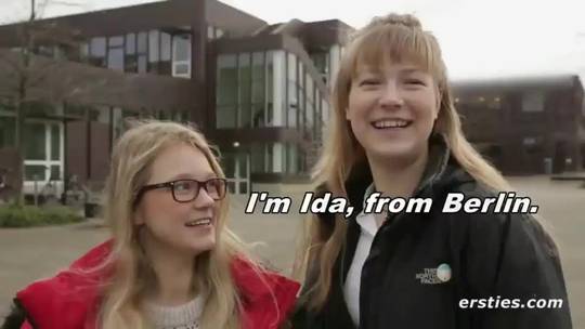 Holly & Ida Risk It All At The Library | Scrolller