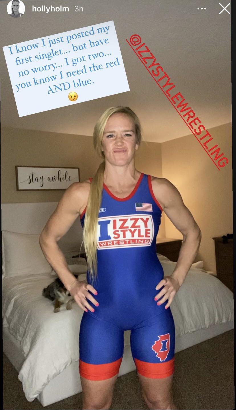 Holly Holm in a singlet | Scrolller