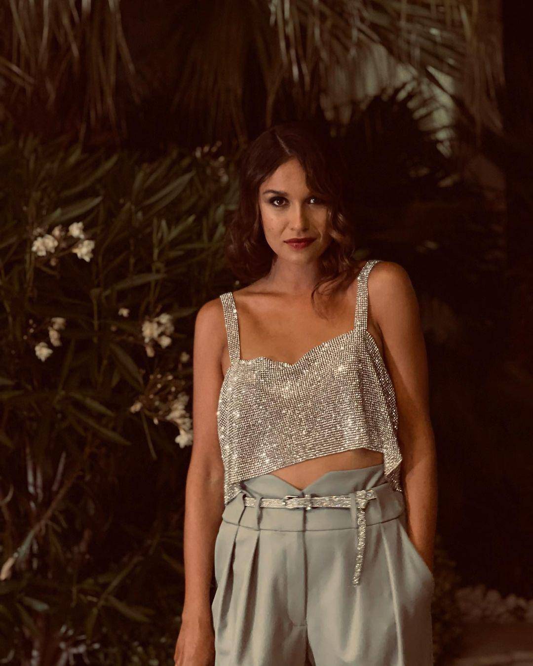 Holly Mae Brood | Scrolller